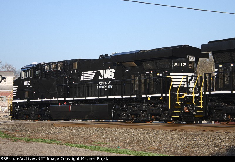 NS 8112